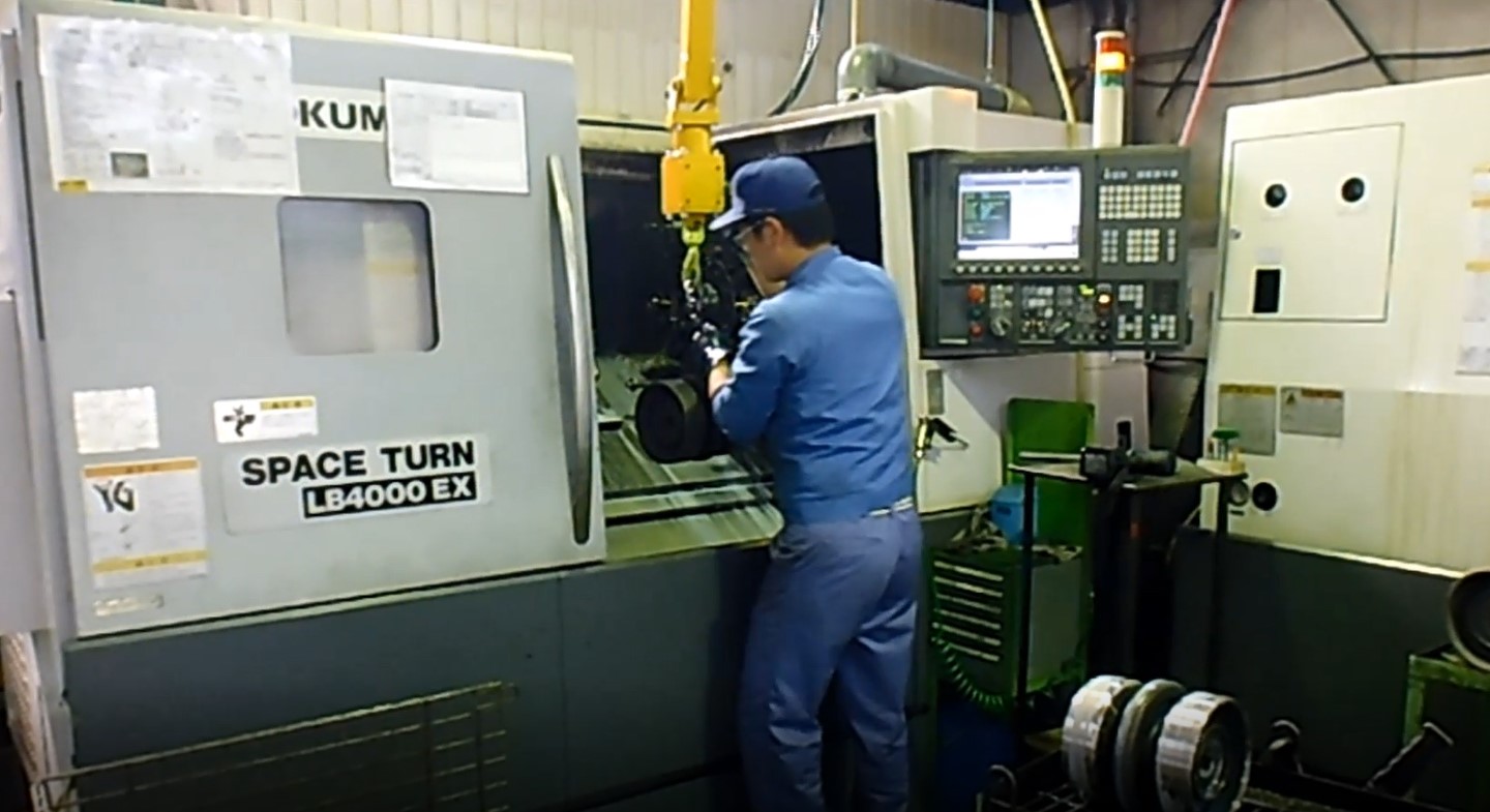 Machining process, and attachment to/removal from processing machine ...